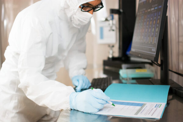 Cleanroom Paper | Sterile, Autoclavable & Low-Lint Paper