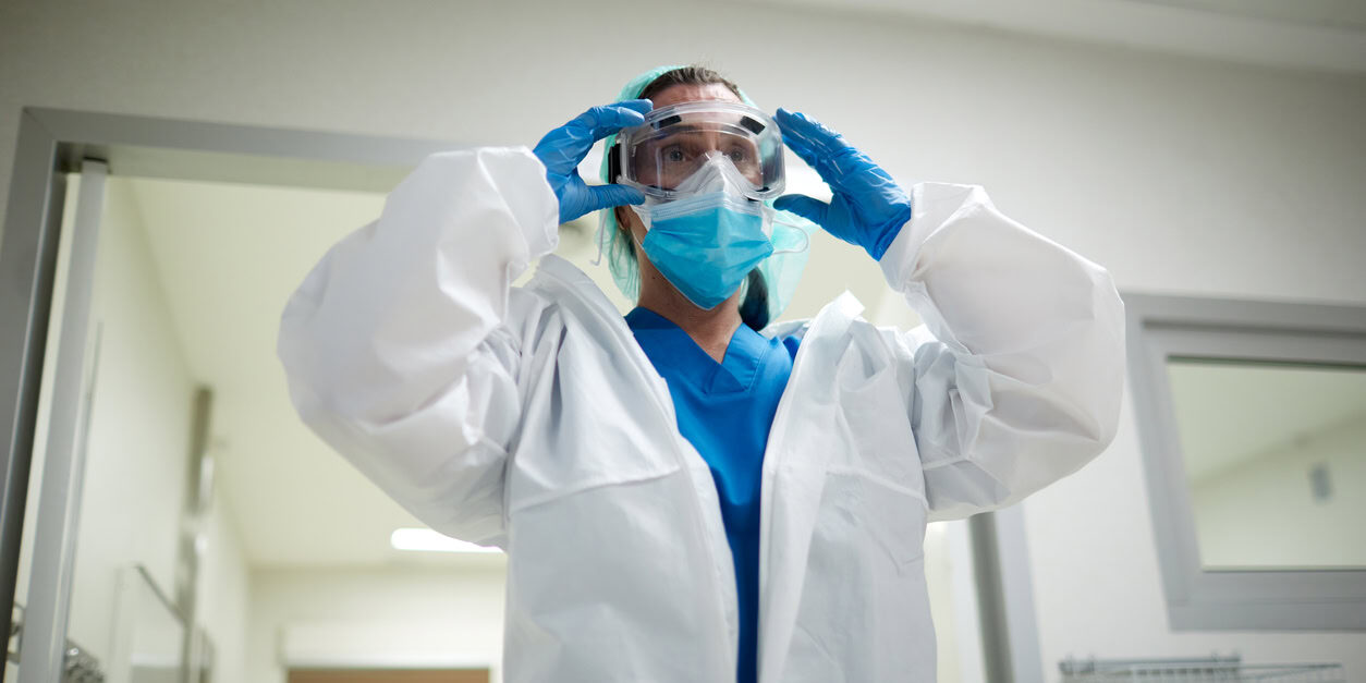 The Basics of Cleanroom Safety to Ensure a Sterile Environment